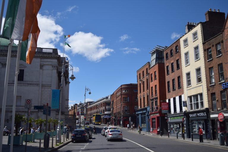 Barnardos Square Dame Street City Hall © Lynn Daly DCC (8) – Dublin ... Barnardos Square Dame Street City Hall © Lynn Daly DCC (8) – Dublin ...