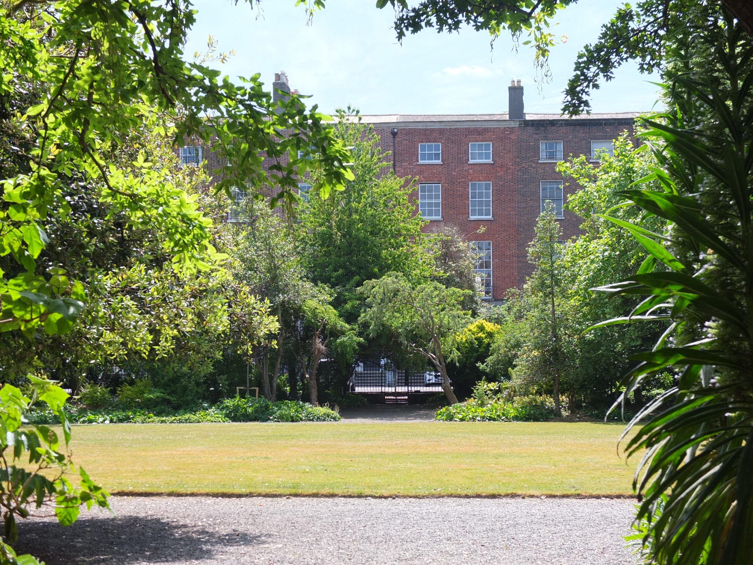 Fitzwilliam Square (Cearnóg Mhic Liam) – Dublin City Film Office